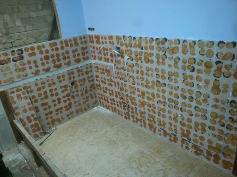 Asbestos Bathroom in Progress - Asbestos Gone and Clean Pty. Ltd.