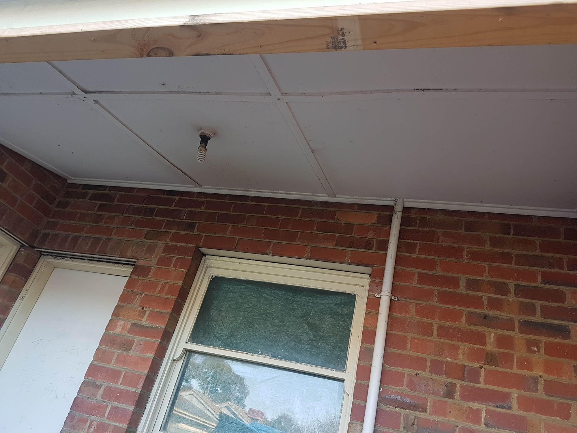 Asbestos ceiling - Asbestos Gone and Clean Pty. Ltd.