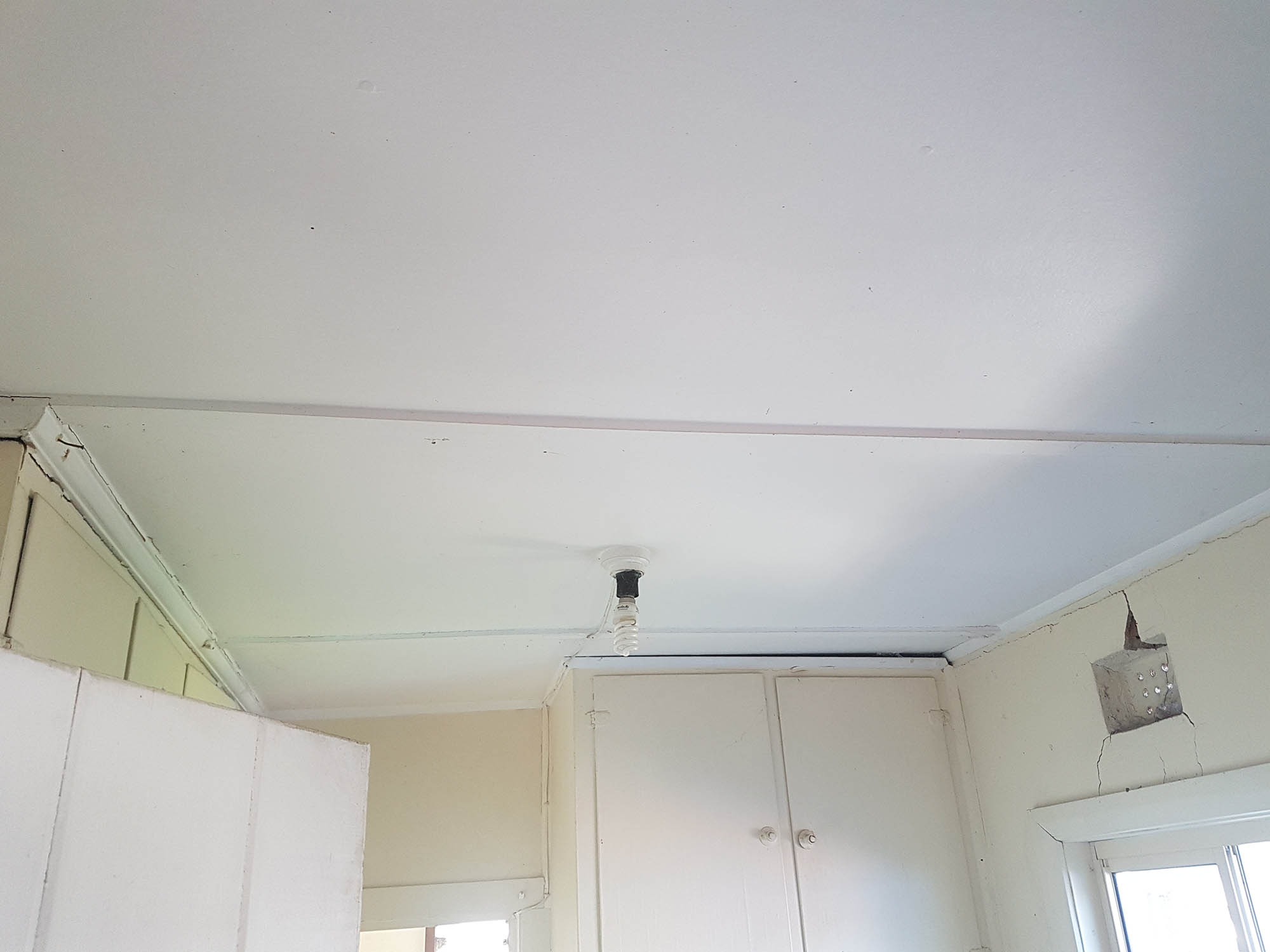 Asbestos ceiling - Asbestos Gone and Clean Pty. Ltd.