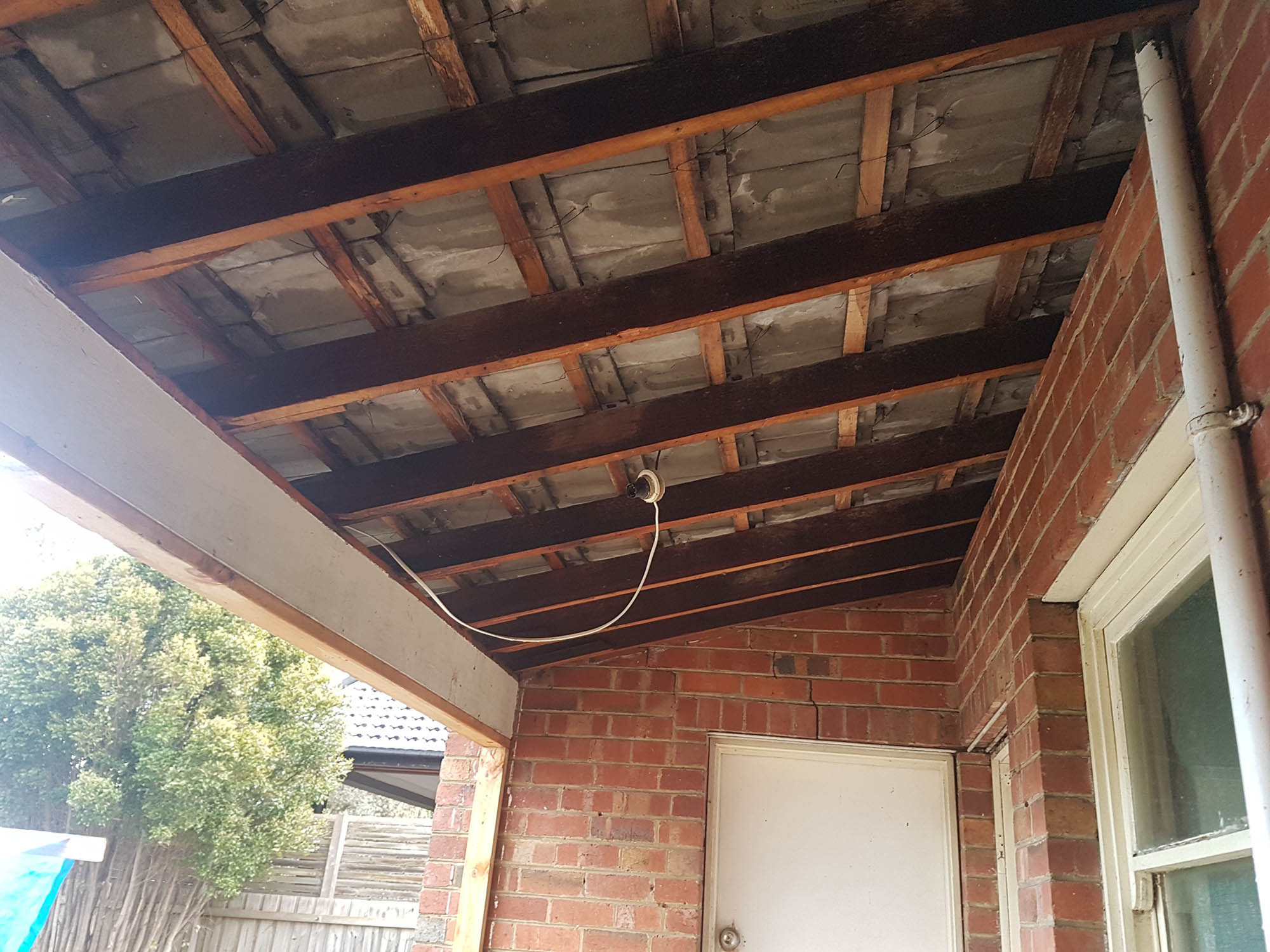 Asbestos ceiling - Asbestos Gone and Clean Pty. Ltd.